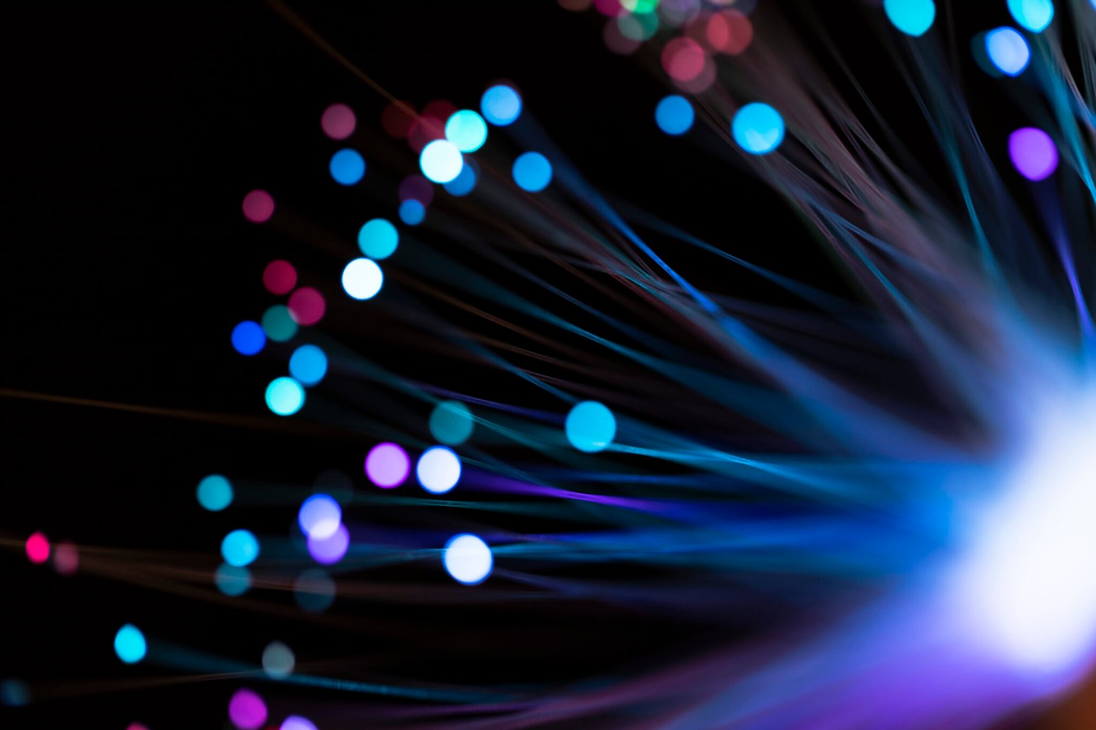 Which Network Type Uses Light Pulses To Transmit Data Oledcomm